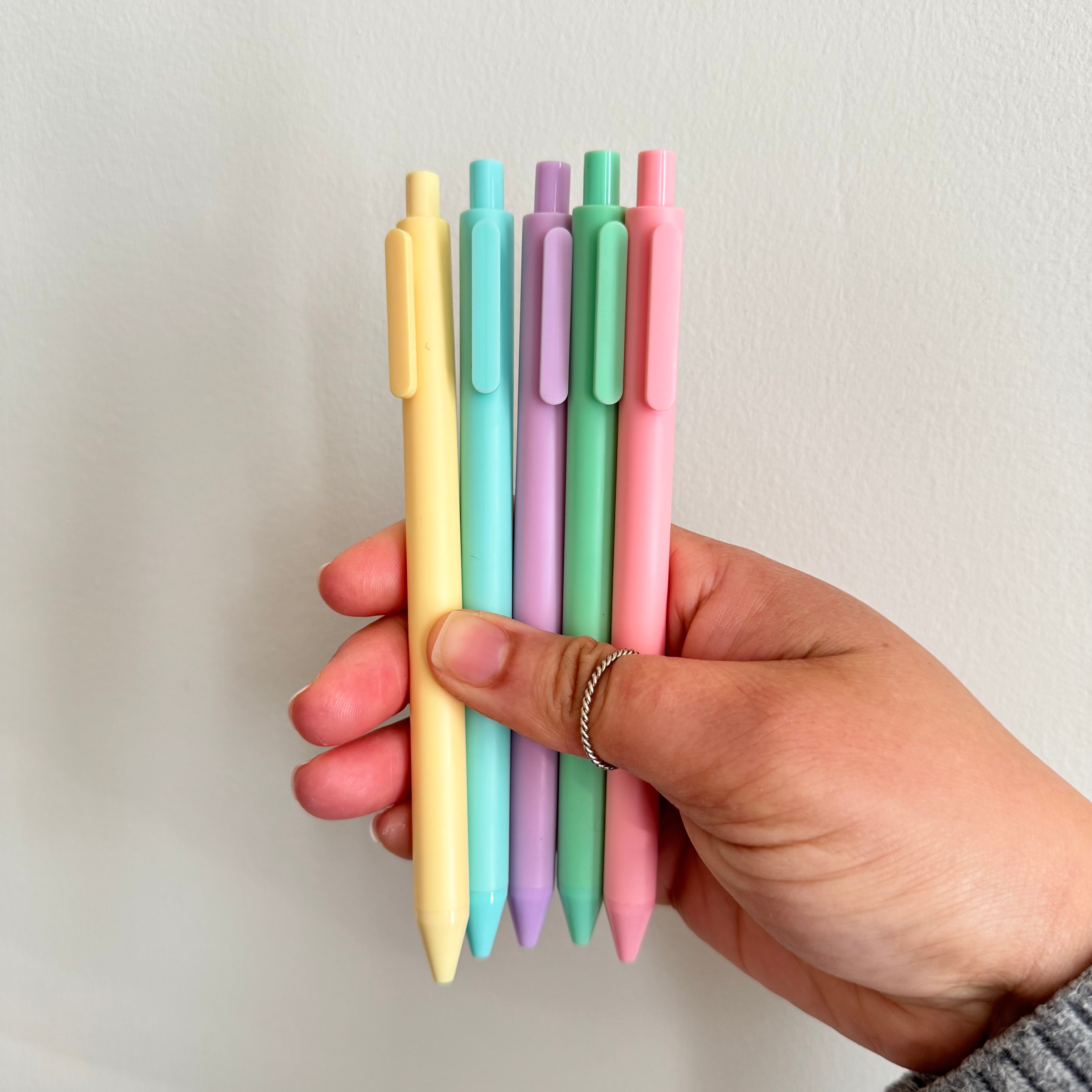 Pastel Pen – Lettering By Tracy